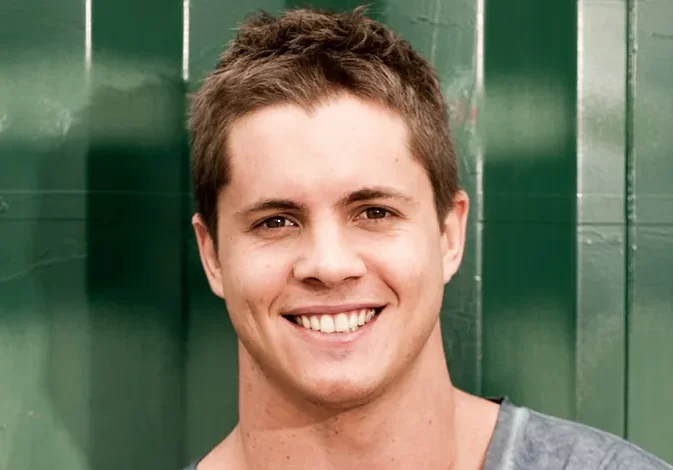 Johnny Ruffo ජනප්‍රිය රූපවාහිනී තරුව මොළයේ පිළිකාවකින් මියයයි - Thulana Mag